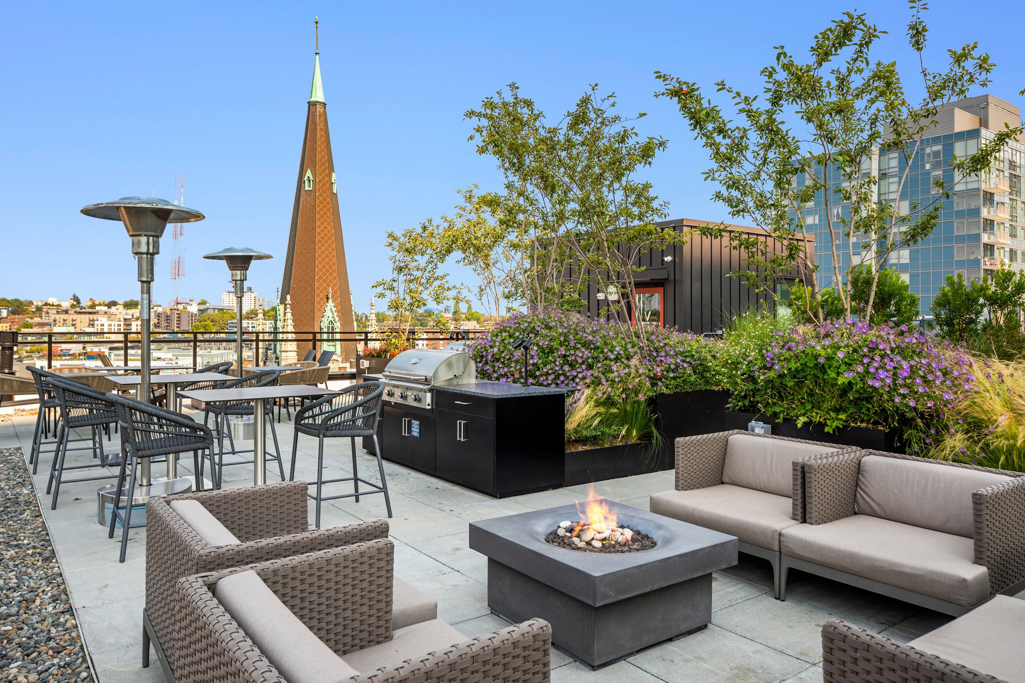 First Hill Seattle Apartments w Coworking, Gym, Roof Deck, Dog Park & More