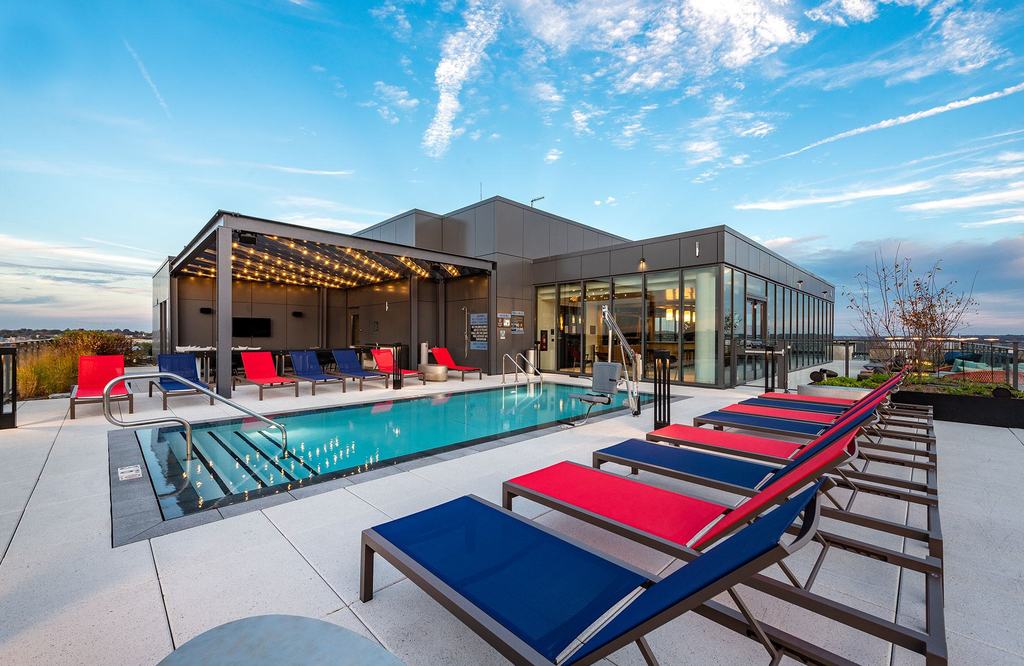 Washington DC Apartments w Outdoor Pool & Rooftop Deck - THEORY