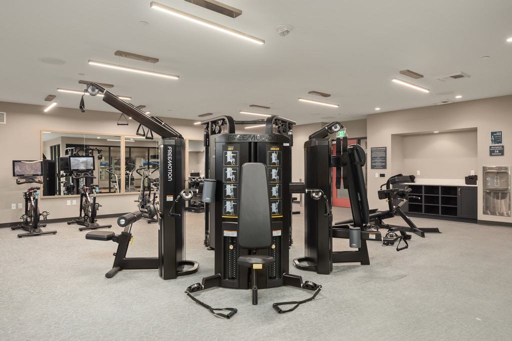 First HIll Seattle Apartments w Modern Fitness Center / Gym - The Victor